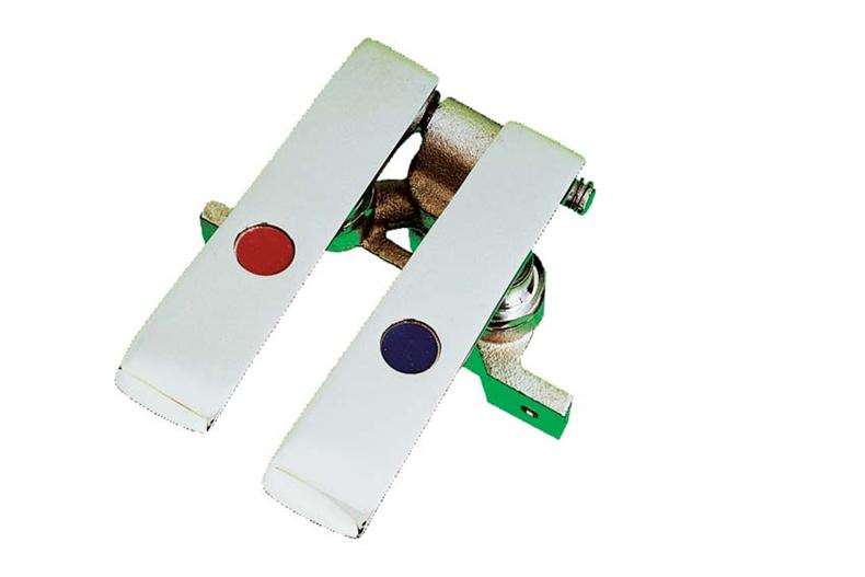 Encore - Knee operated valve dual lever control